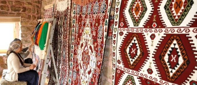 Hakkari kilimi coğrafi işaret tescil belgesi aldı